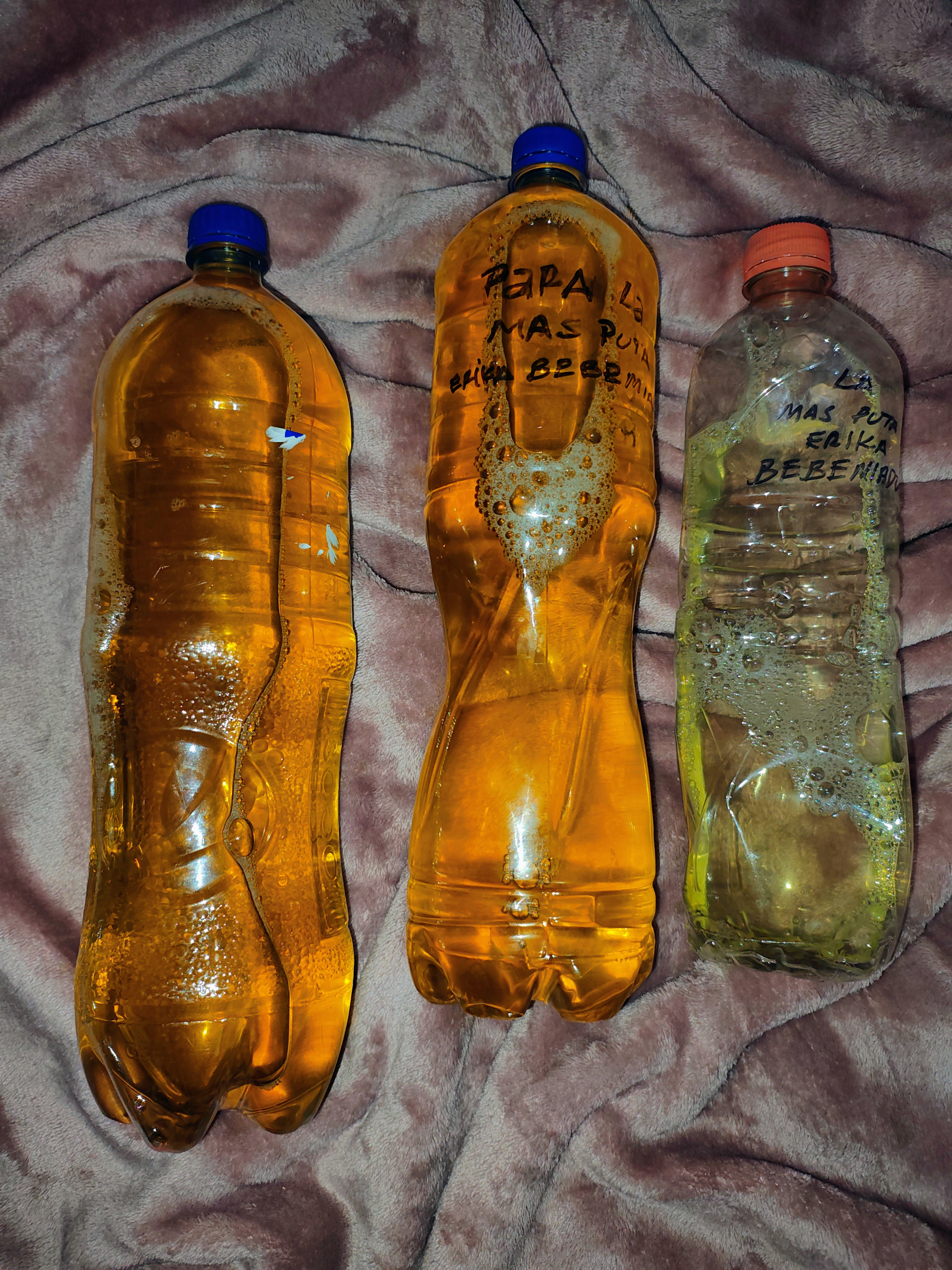 Manejando por orines. - My yellow Tuesday — CHYOA